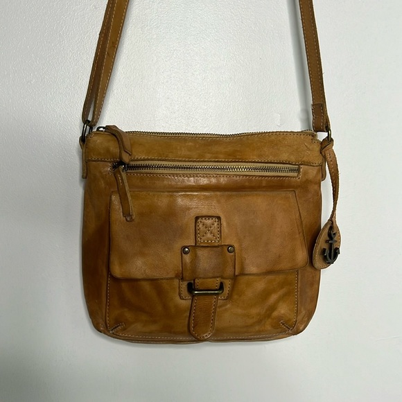 Harbour 2Nd | Bags | Harbor 2nd Distressed Crossbody Bag Brown Leather ...